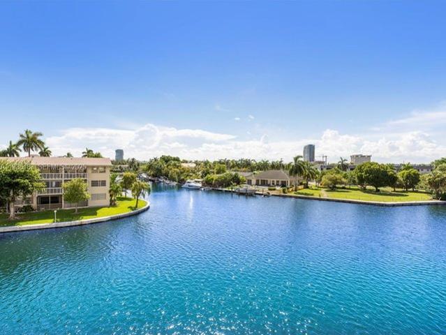 437 NE Golden Isles Dr Unit 9H, Hallandale Beach, FL 33009