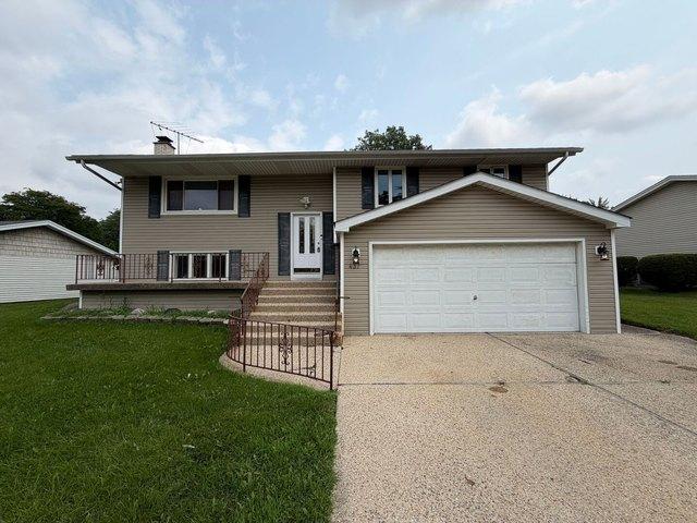 437 S Braintree Dr, Schaumburg, IL 60193