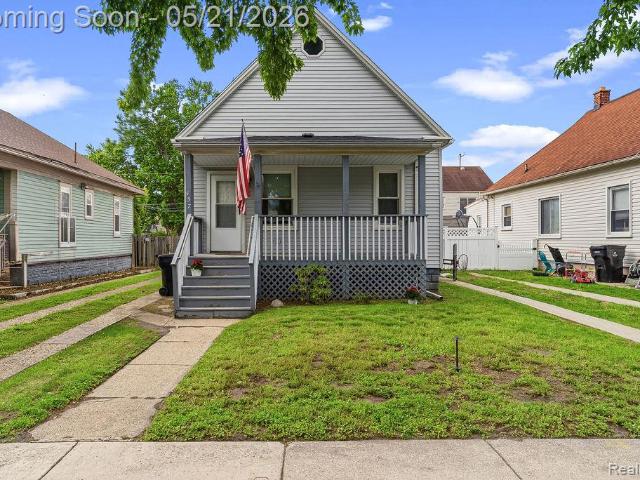 437 Poplar Street
