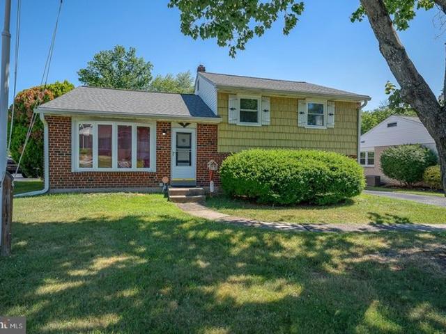 437 Rittenhouse Cir, Havertown, PA 19083