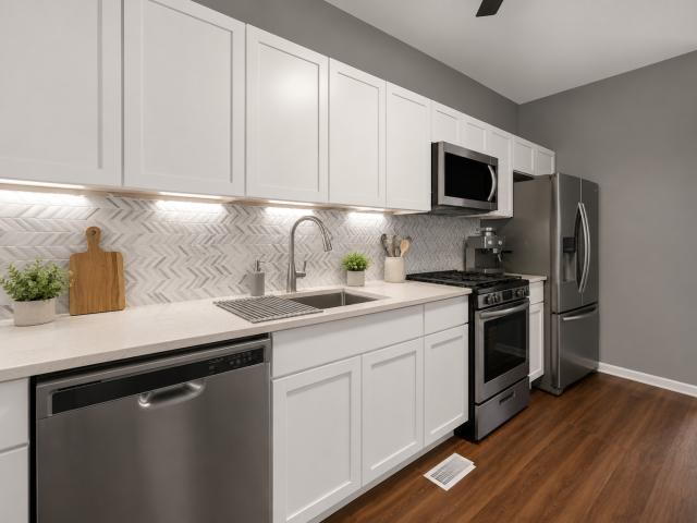 437 W 44th Place