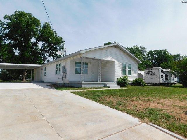 437 W 3rd St, Burkburnett, TX 76354