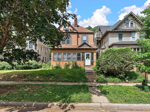 437 Wheeler Street N