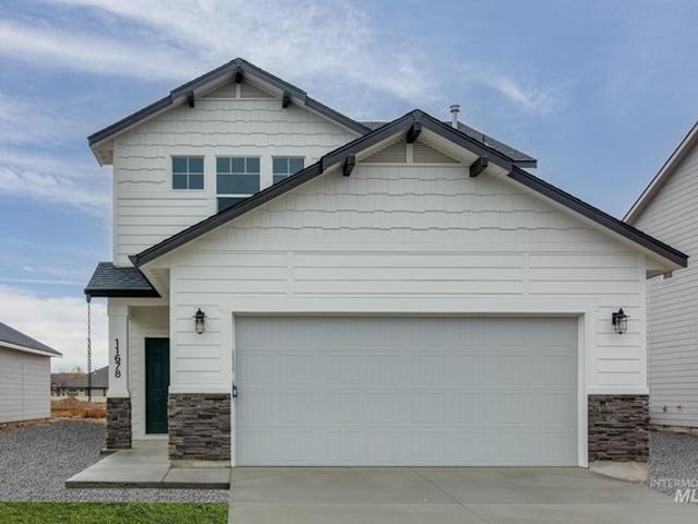 4384 N Alameda Creek Ave, Meridian, ID 83646