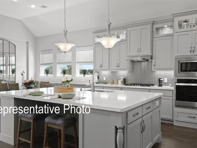4384 Laurel Trail