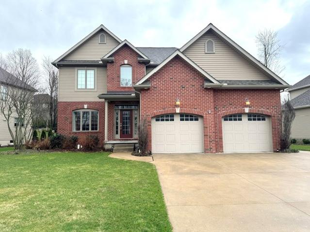 4385 Stone Creek Dr, Erie, PA 16506