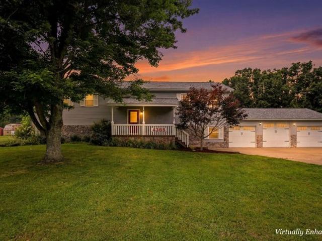 4385 Shimoda Ln, Zanesville, OH 43701
