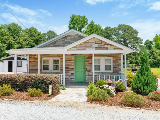 4386 S Highway 301 E