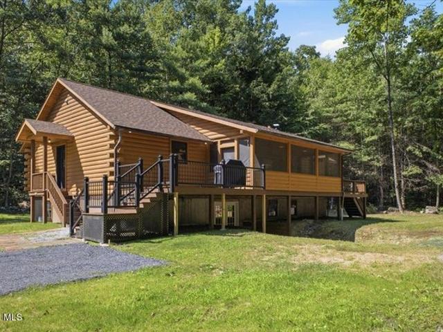 4387 Lake Shore Dr, Diamond Point, NY 12824