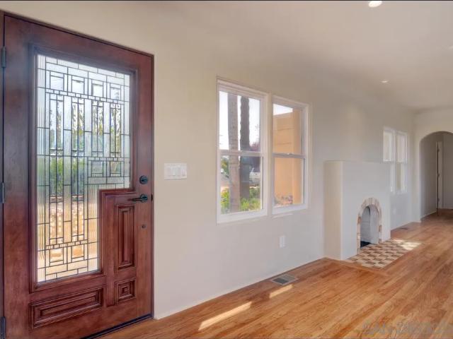 4388 Middlesex Dr