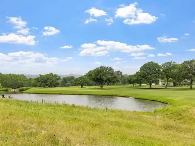 4388 E COMANCHE TRACE DR # 18, KERRVILLE, TX 78028 Vacant Land.