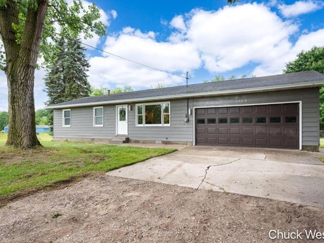 4389 Staple Rd, Muskegon, MI 49445