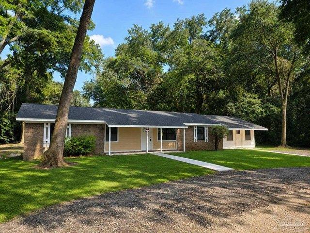4380 Melton Rd, Milton, FL 32583