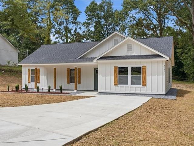 4380 Navajo Ln SE, Acworth, GA 30102