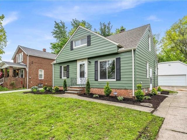 4380 Prasse Rd, South Euclid, OH 44121