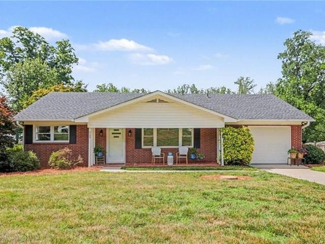 4380 Wesmar Dr, Pfafftown, NC 27040