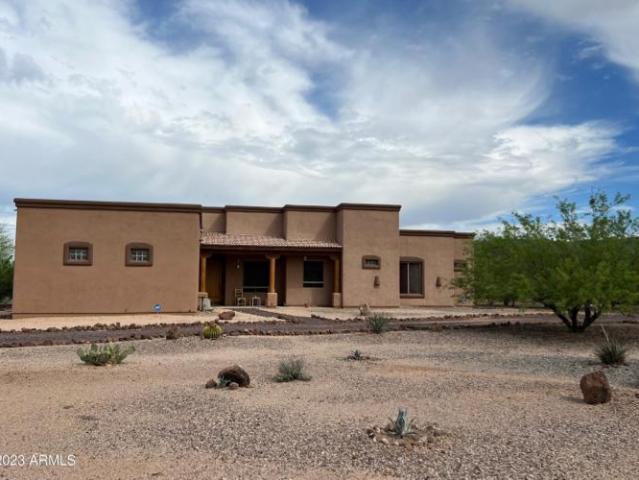 43811 N 18th St, New River, AZ 85087