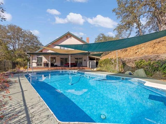 43812 S Fork Dr, Three Rivers, CA 93271