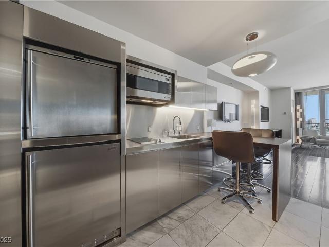 4381 W Flamingo Road 11308
