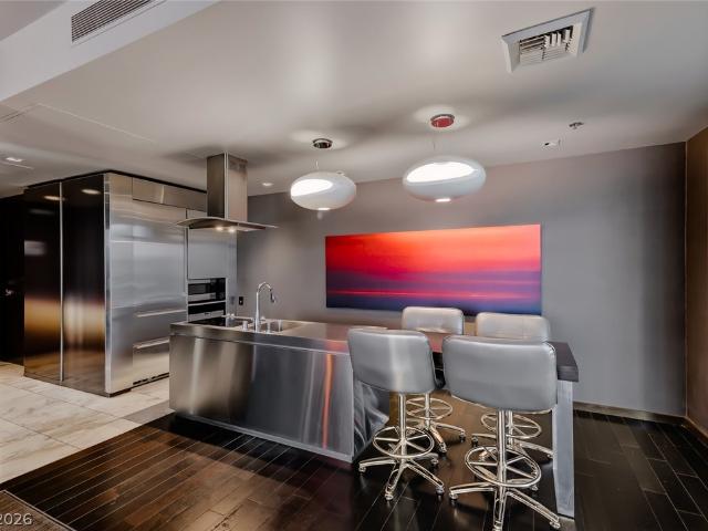 4381 W Flamingo Road 1221