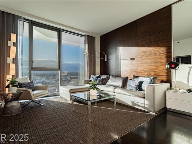 4381 W Flamingo Road 1809