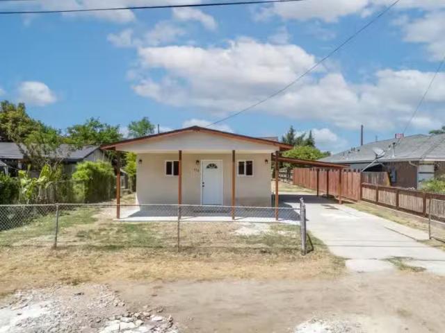 438 CEDAR AVE, EARLIMART, CA 93219