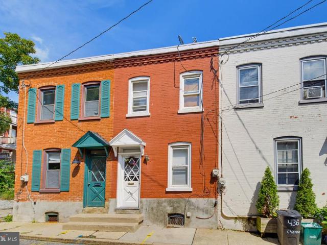 438 Chambers Street