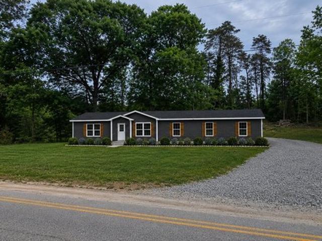 438 Berry Shoals Rd, Duncan, SC 29334