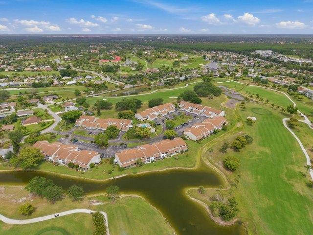 438 Bristle Cone Ln Unit 20, Naples, FL 34113