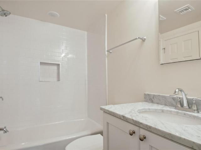 438 Dauphine Street # 3B