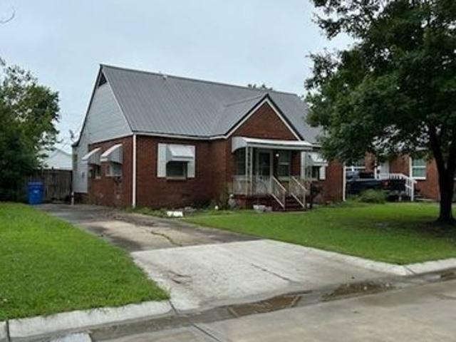438 J St NW, Miami, OK 74354