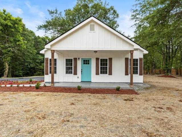 438 Morris Rd, Hiram, GA 30141