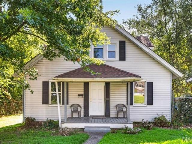 438 N 5th St, Belleville, IL 62220