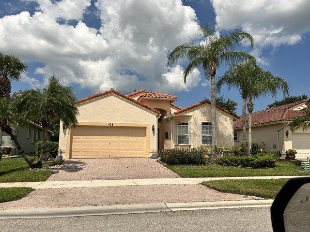 438 NW Sunview Way, Port Saint Lucie, FL 34986
