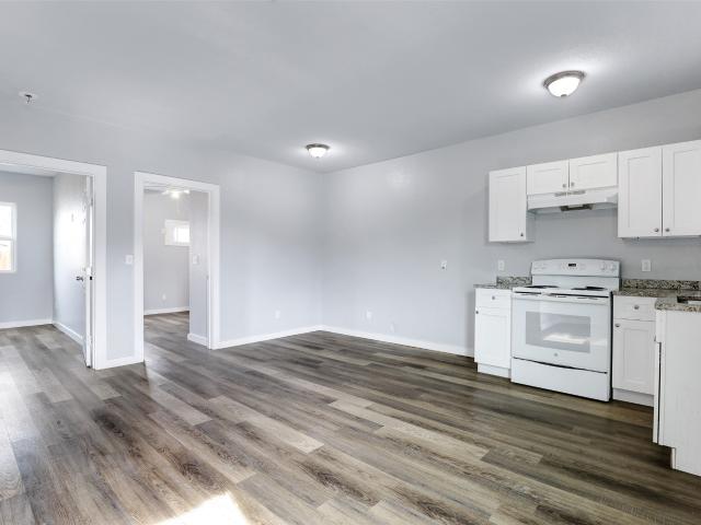 438 S San Joaquin Avenue 1