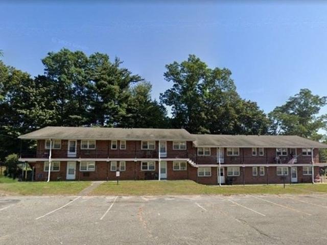 438 Springfield St, Agawam, MA 01001