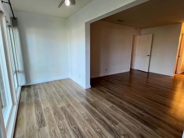 438 Ridgeview Dr
