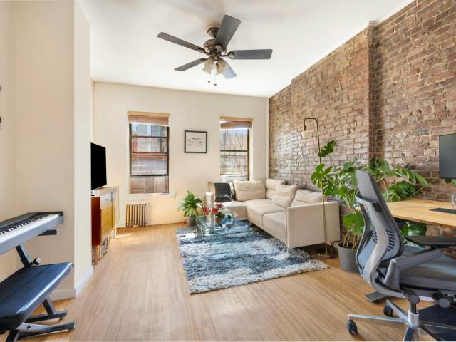 438 West 49th Street, New York, NY