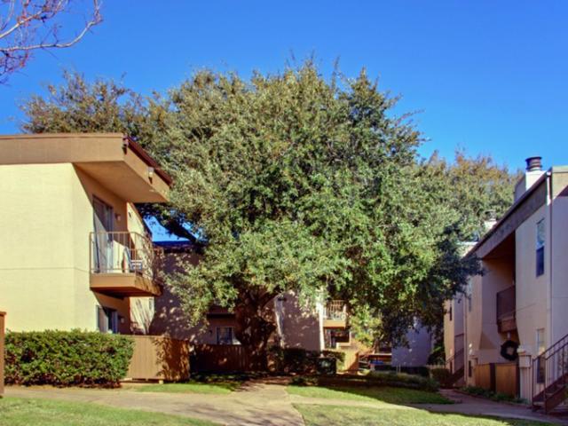 438 Willow Lake 1 Bedroom Apartment for Rent at 1818 Judson Rd, Longview, TX 75605