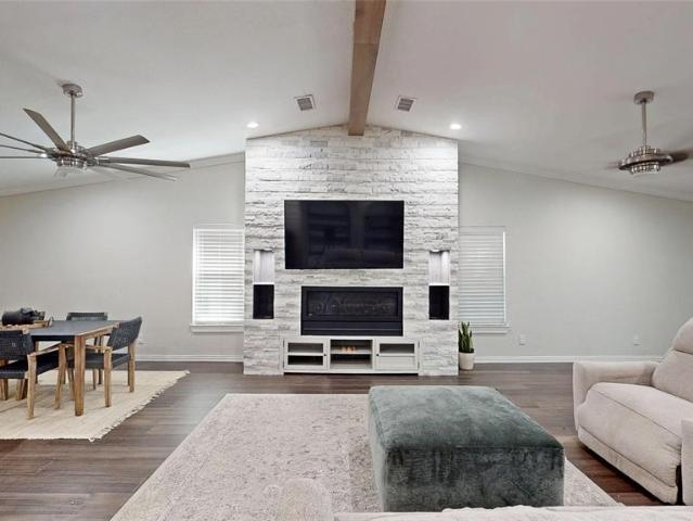 438 Willow Springs Drive