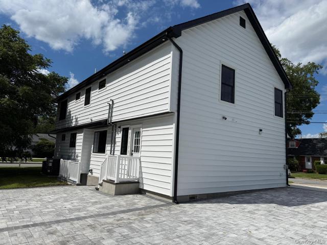 438 Von Elm Avenue