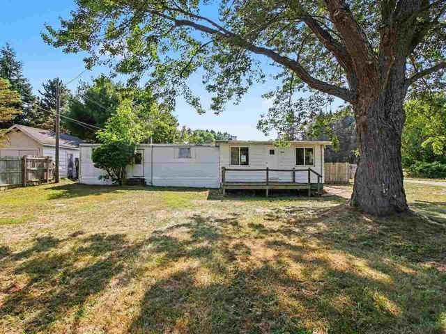 4394 Wood St, Boyne City, MI 49712