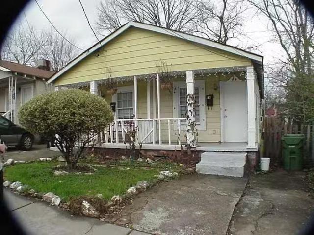 43962357 70B Chester Ave Se