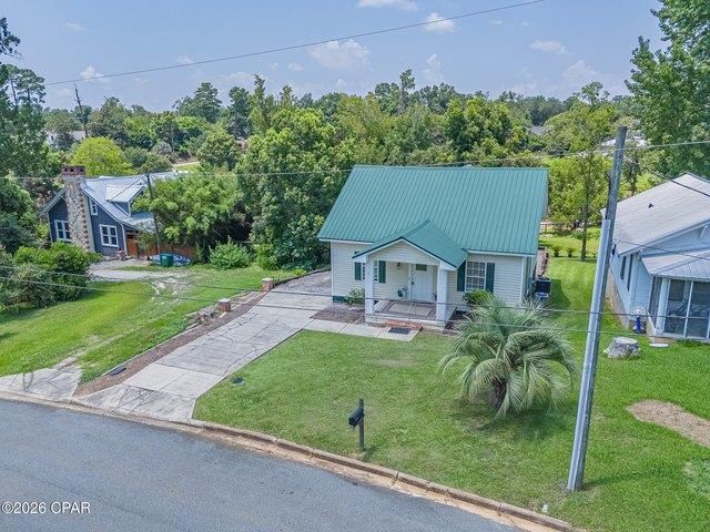 4396 Florence Dr, Marianna, FL 32446