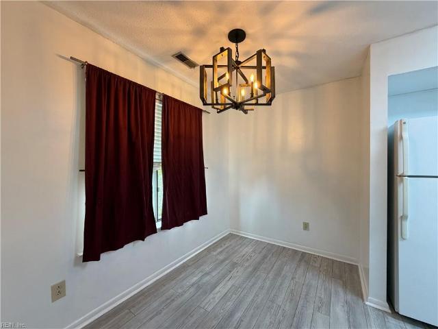 4396 Silverleaf DR