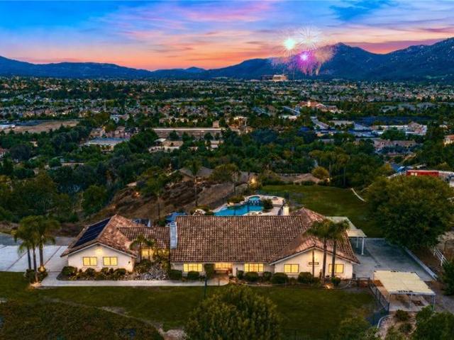 43973 El Lucero Pl, Temecula, CA 92592