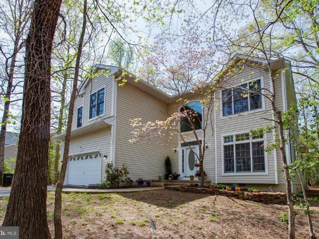 43975 Hedgewood Lane