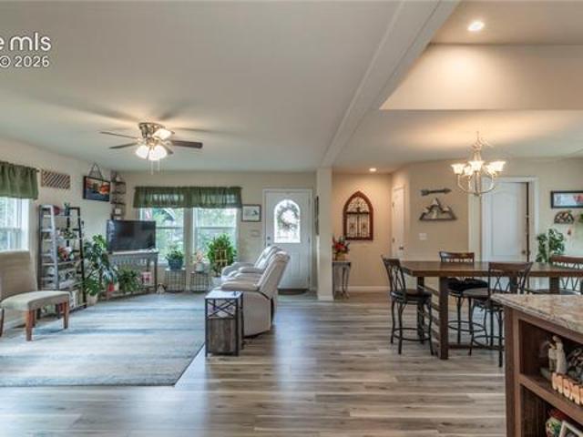 4397 Kingfisher Point