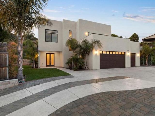 4398 Yuki Ln, Carlsbad, CA 92008