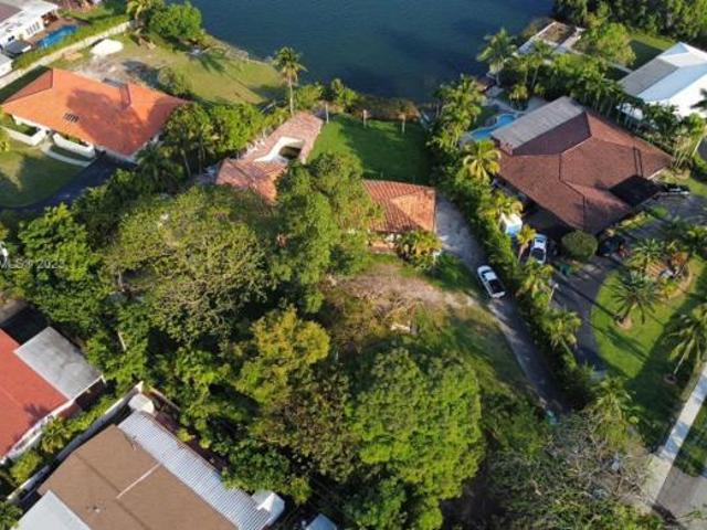 4399 89th Ave SW, Miami, FL 33165